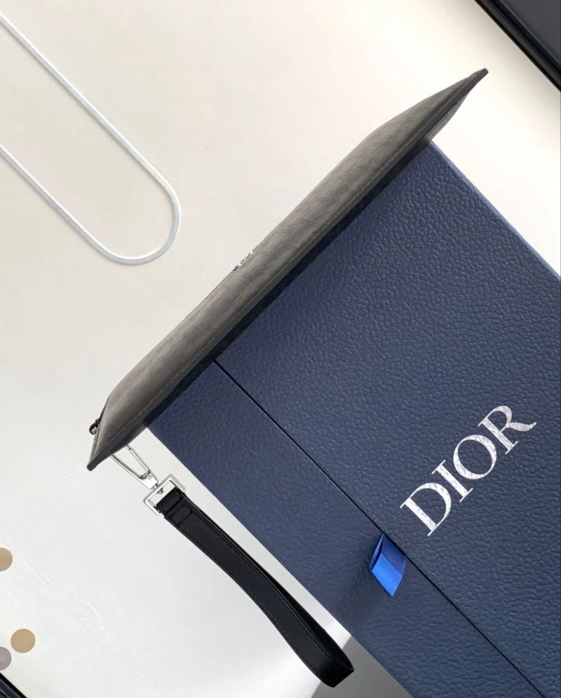 Accurate model Christian Dior Clutch Bags