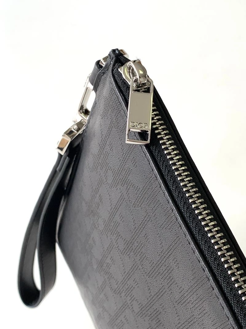 Accurate model Christian Dior Clutch Bags