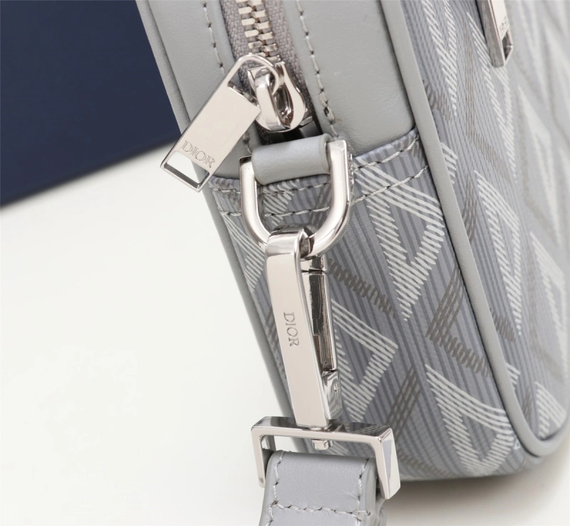 High fidelity Christian Dior Clutch Bags