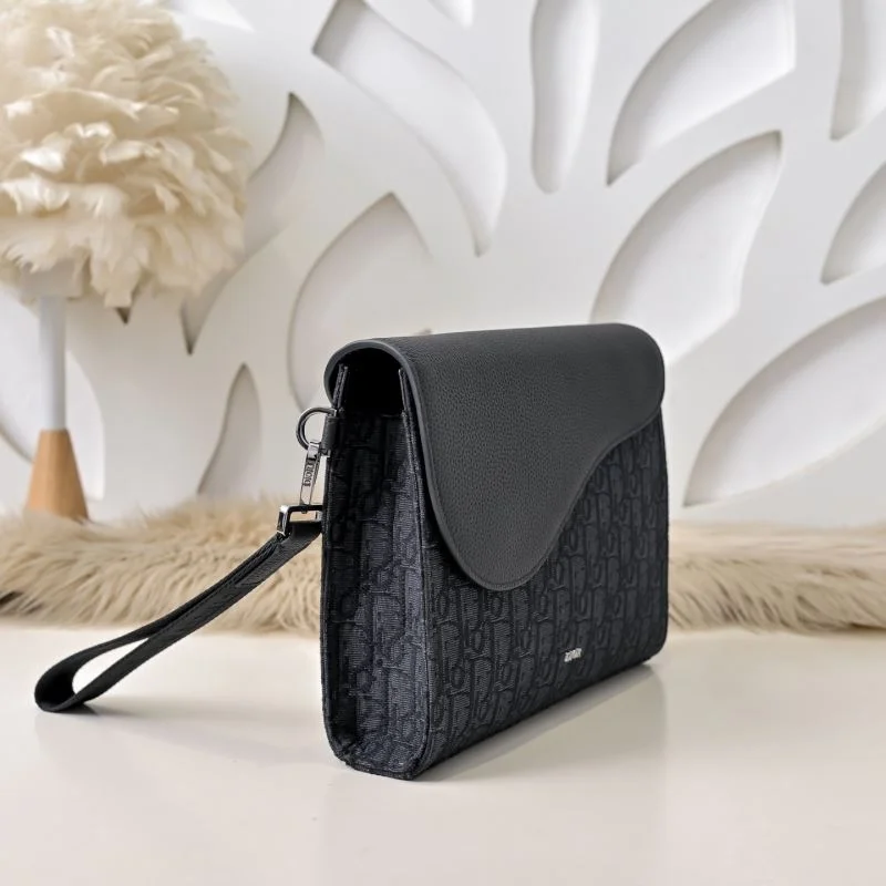 Bargain Christian Dior Clutch Bags
