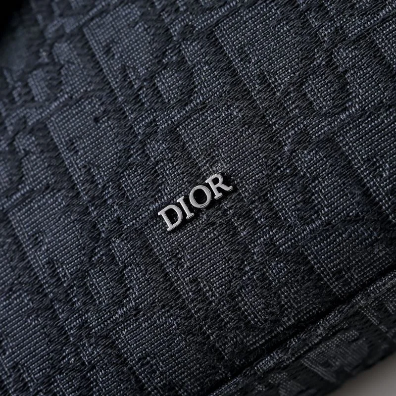 Bargain Christian Dior Clutch Bags