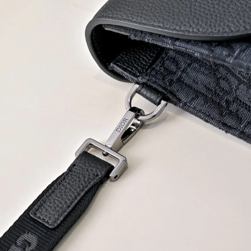 Bargain Christian Dior Clutch Bags