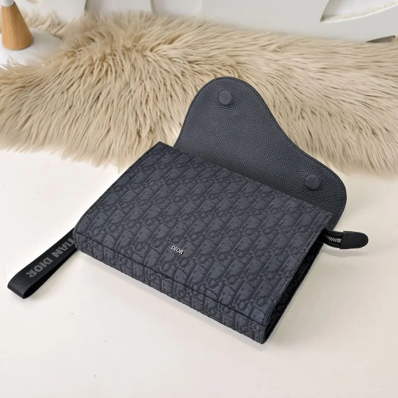Bargain Christian Dior Clutch Bags