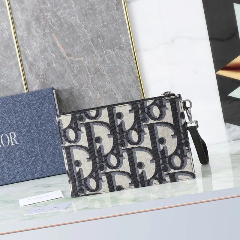 Inexpensive Christian Dior Clutch Bags