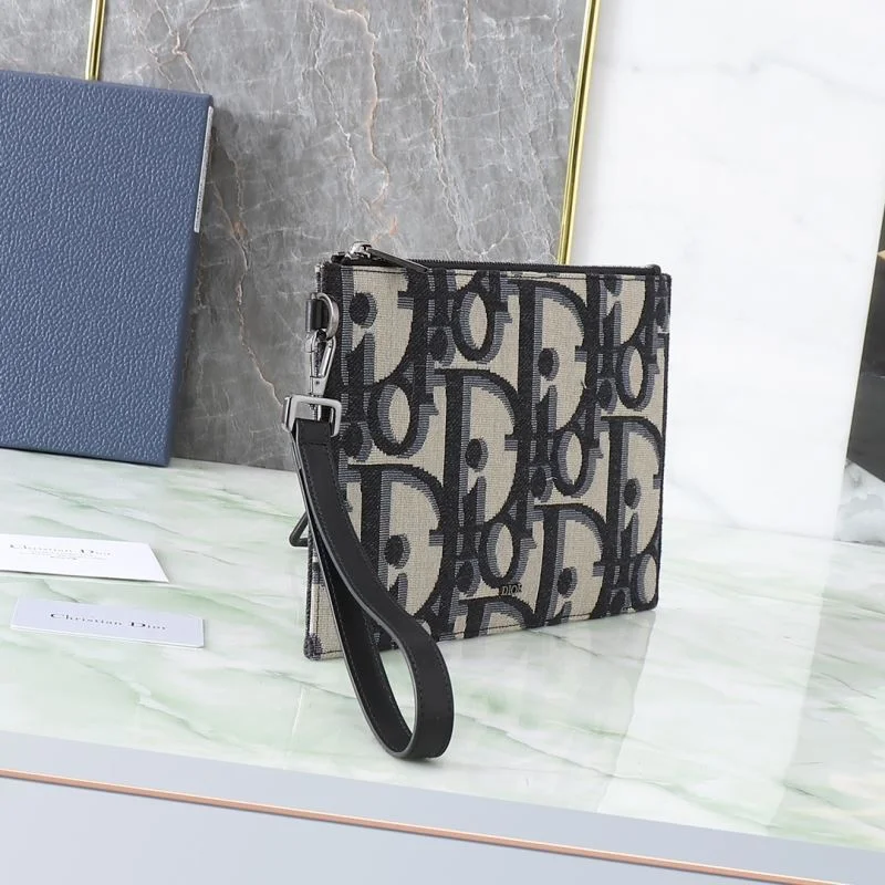 Inexpensive Christian Dior Clutch Bags