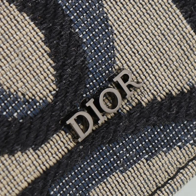Inexpensive Christian Dior Clutch Bags