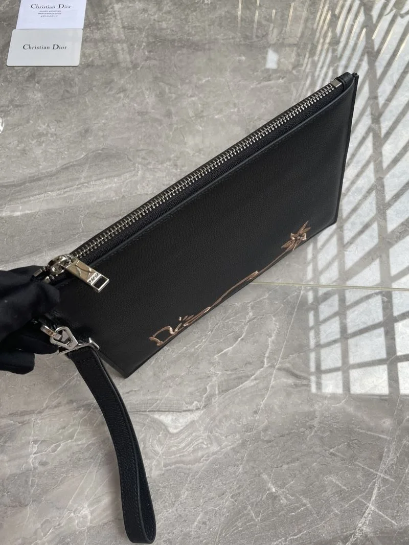 Inexpensive Christian Dior Clutch Bags