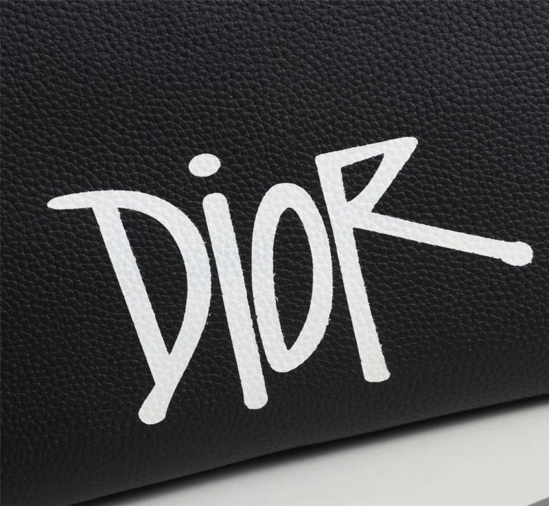 Accurate model Christian Dior Clutch Bags