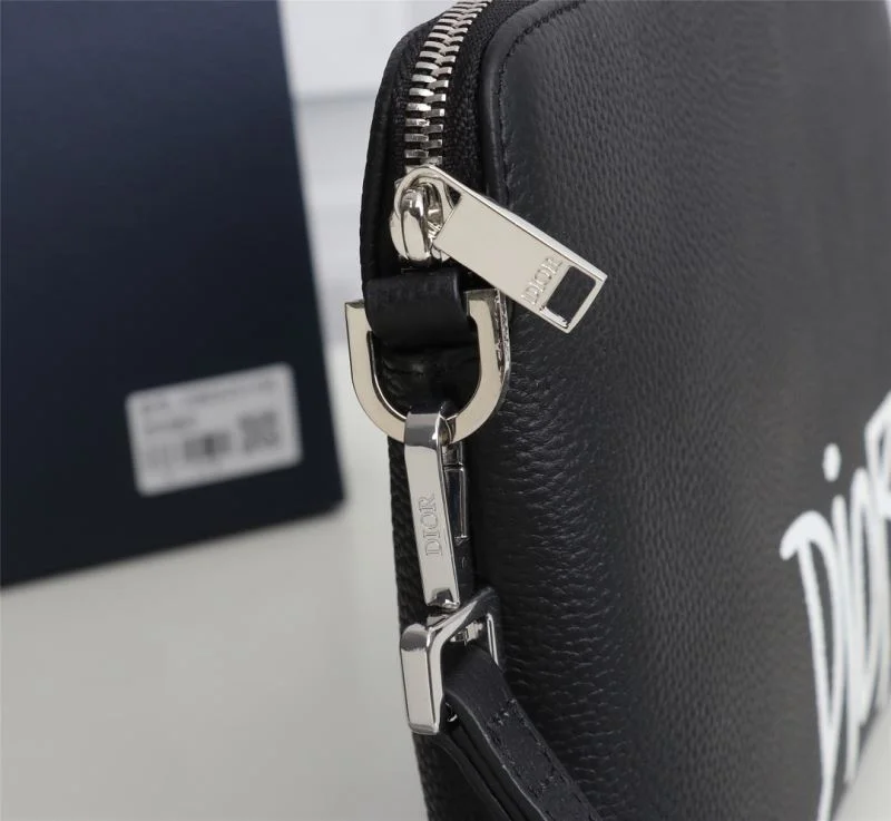 Accurate model Christian Dior Clutch Bags