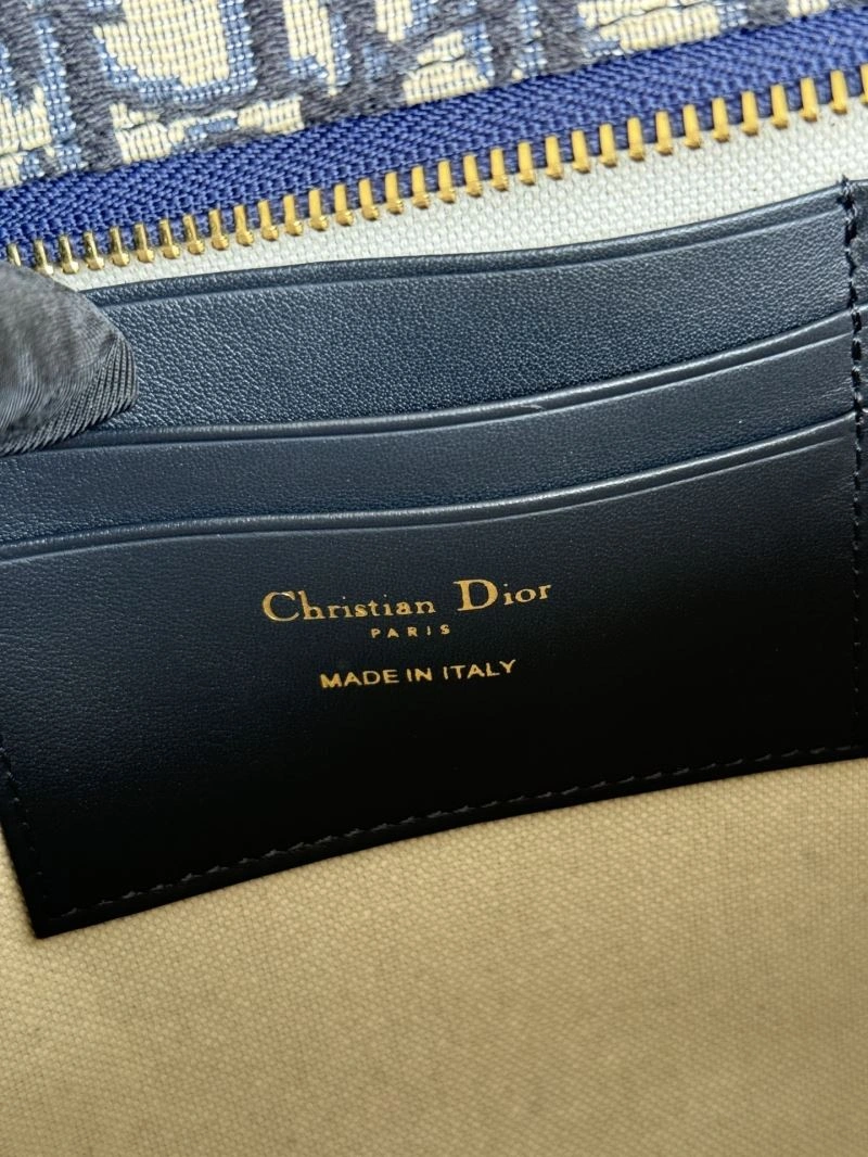 Accurate model Christian Dior Clutch Bags