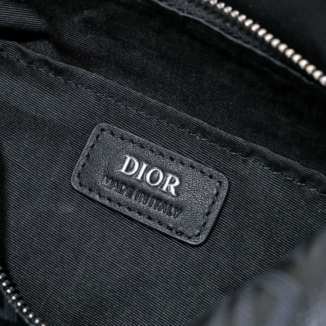 Bargain Christian Dior Cosmetic Bags