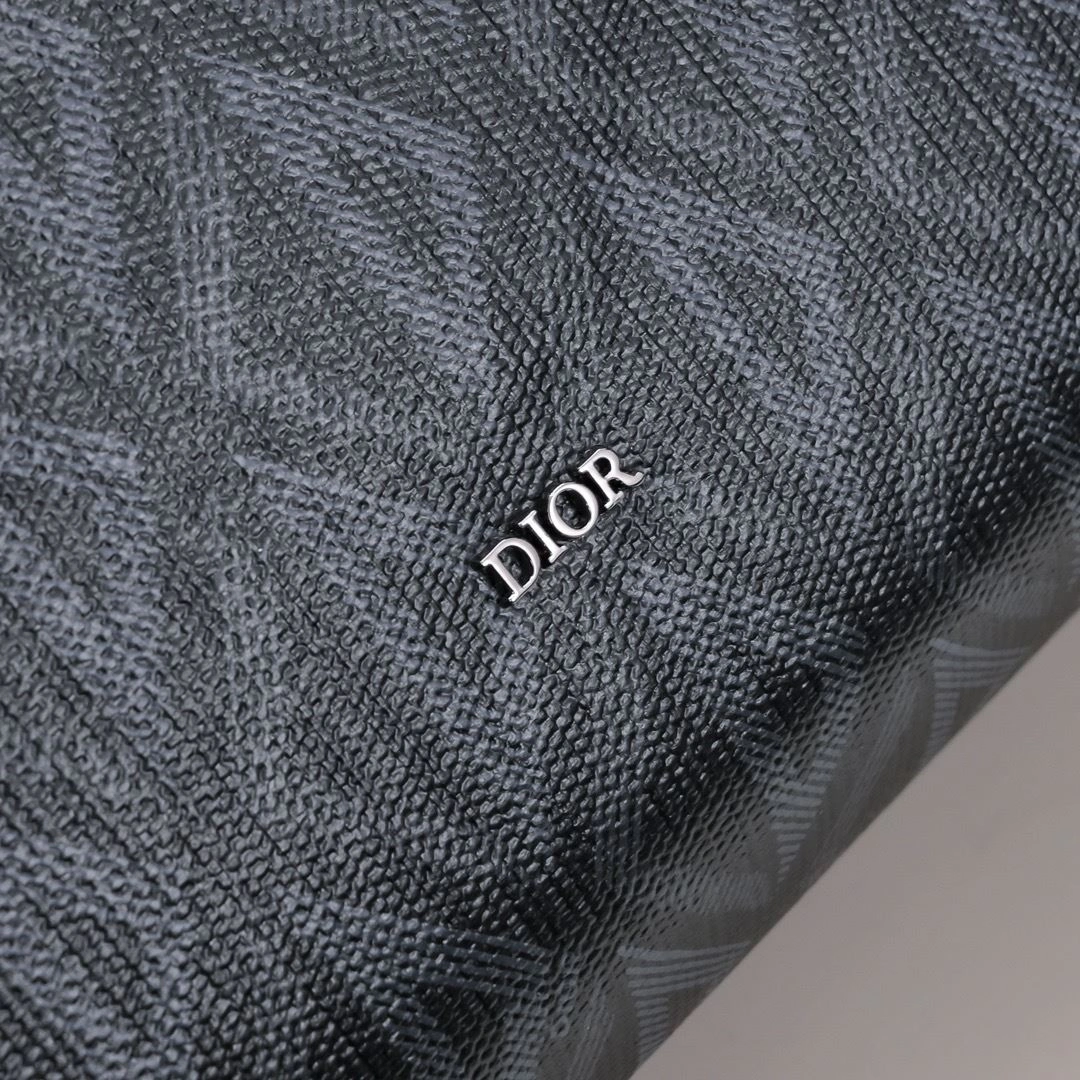 Bargain Christian Dior Cosmetic Bags
