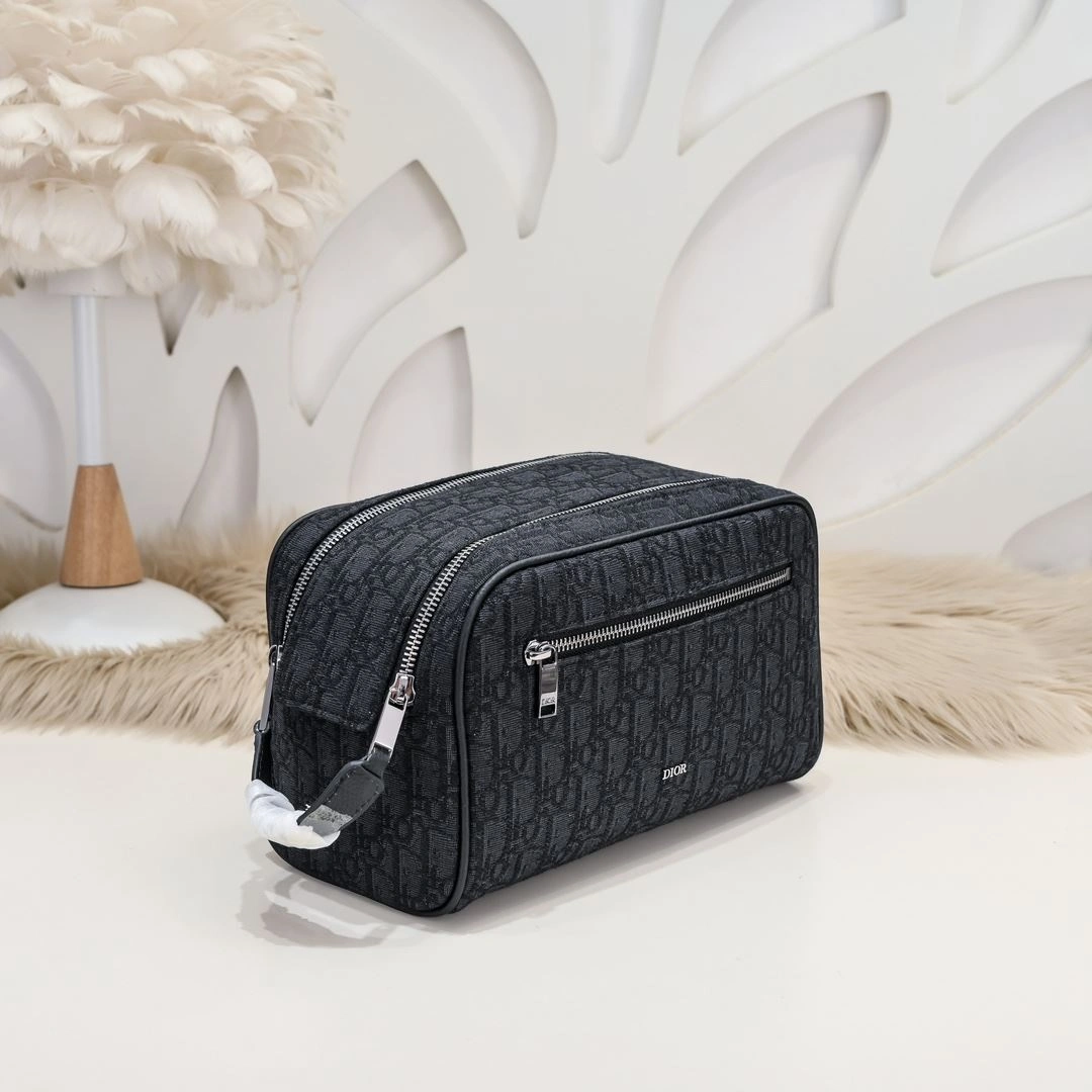 Low-cost Christian Dior Cosmetic Bags