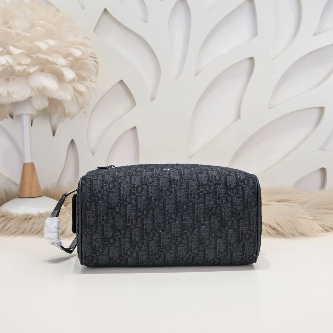 Low-cost Christian Dior Cosmetic Bags