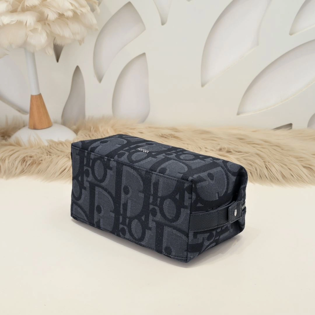 Accurate model Christian Dior Cosmetic Bags
