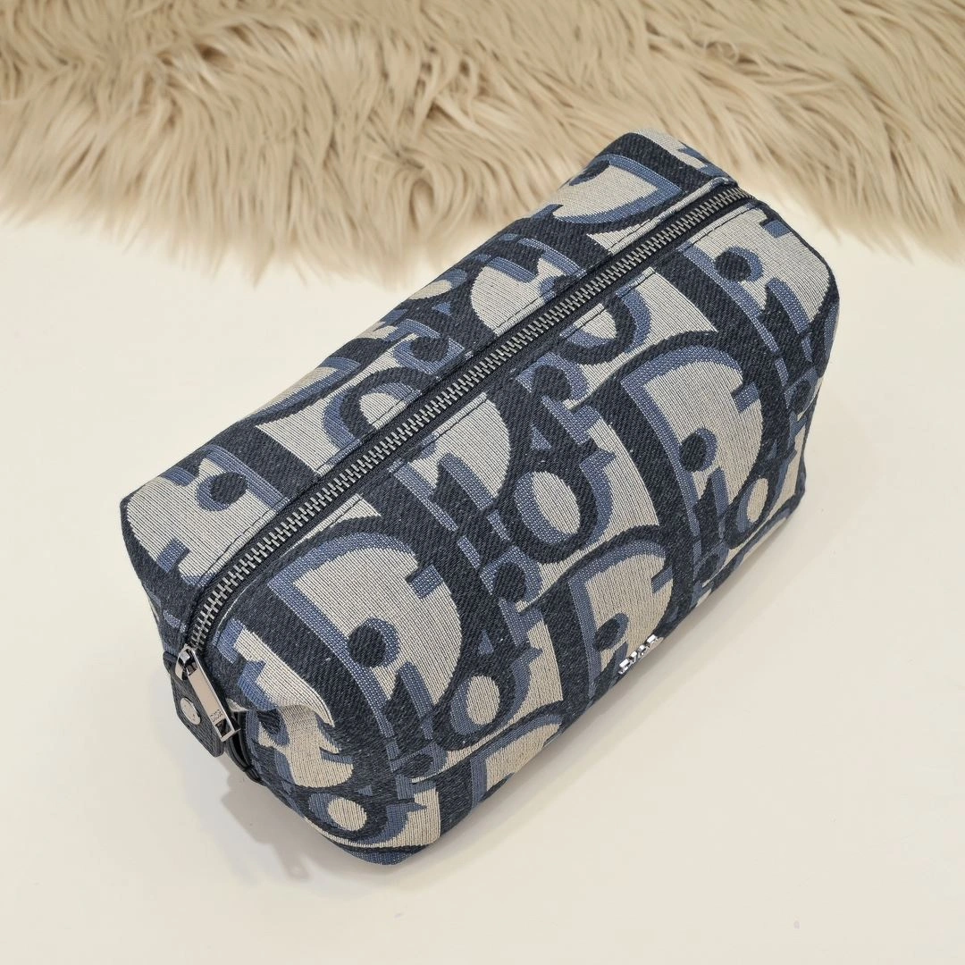 High fidelity Christian Dior Cosmetic Bags