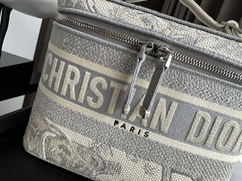 Low-cost Christian Dior Cosmetic Bags