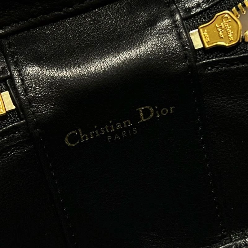 Low-cost Christian Dior Cosmetic Bags