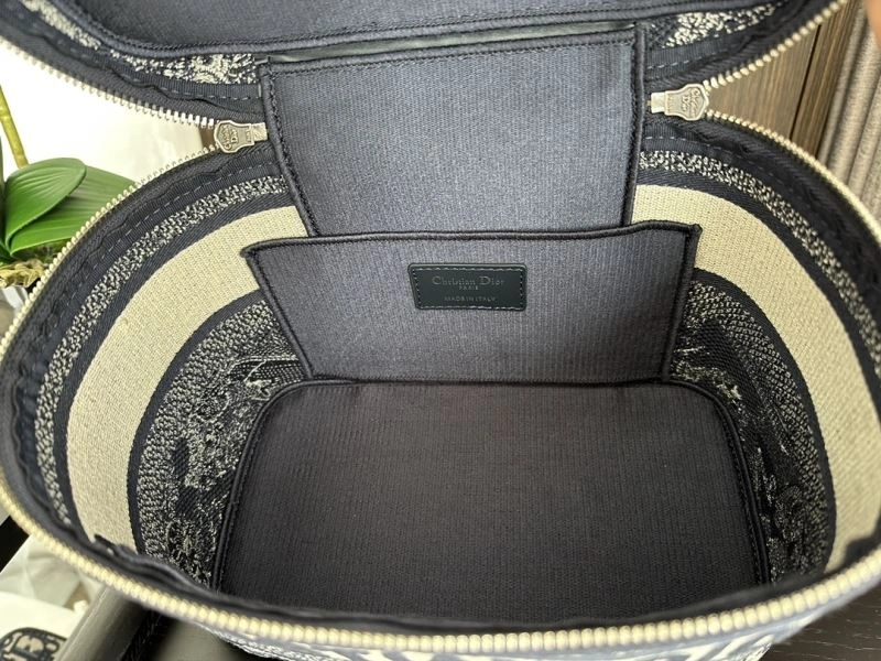 Top match Christian Dior Cosmetic Bags