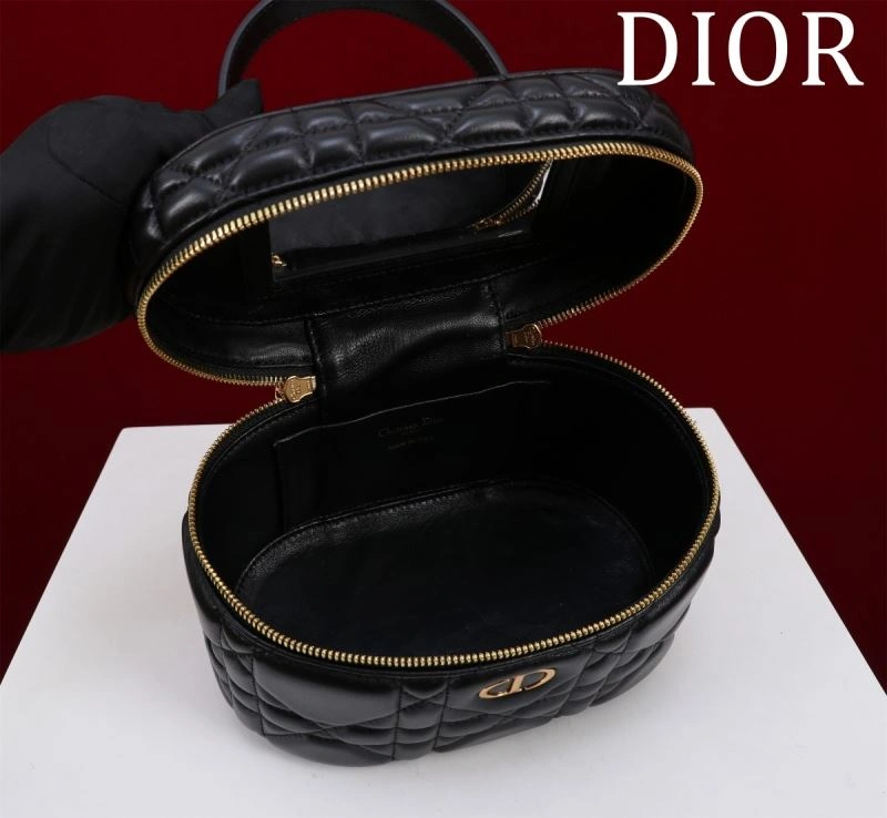 Top match Christian Dior Cosmetic Bags