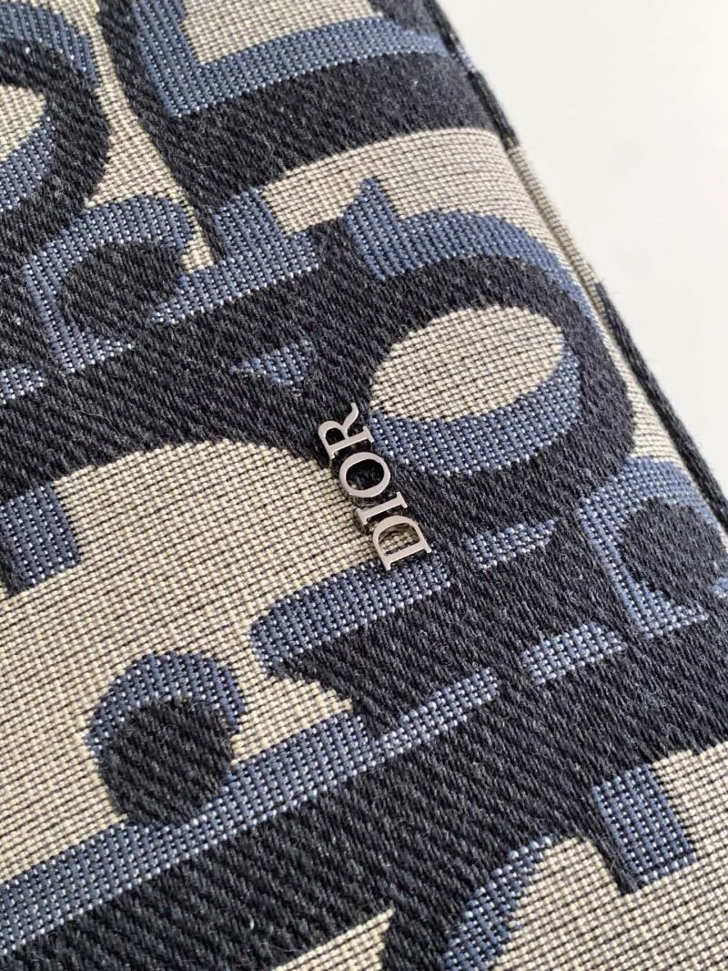 Reasonably priced Christian Dior Cosmetic Bags