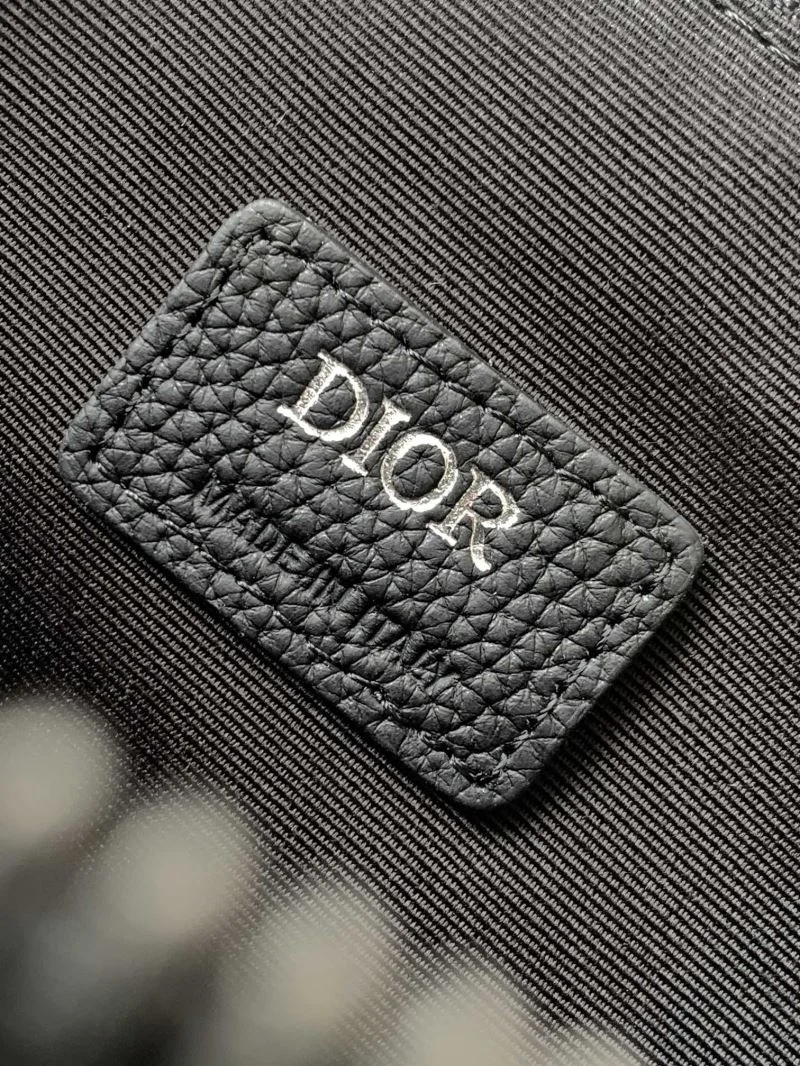 Reasonably priced Christian Dior Cosmetic Bags