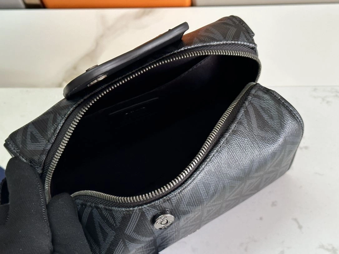 High accuracy Christian Dior Cosmetic Bags