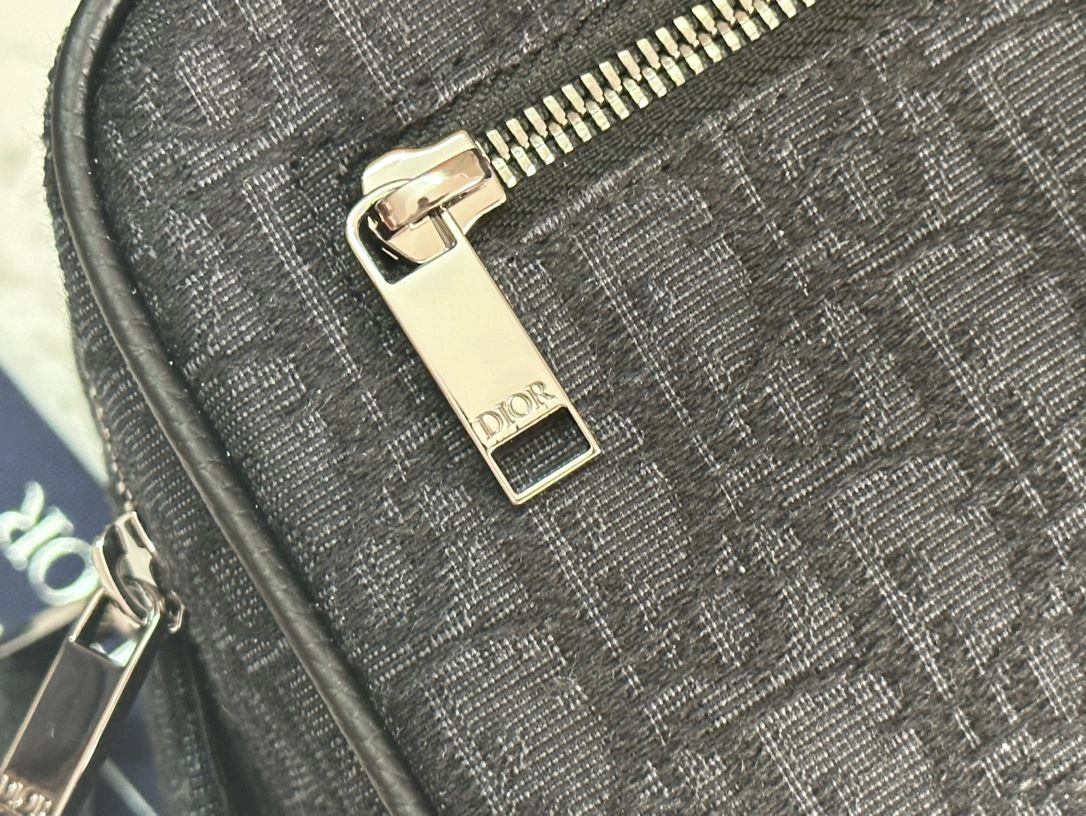Mirror quality Christian Dior Cosmetic Bags