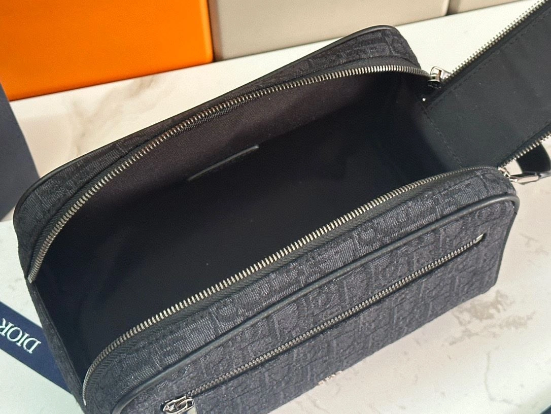 Mirror quality Christian Dior Cosmetic Bags