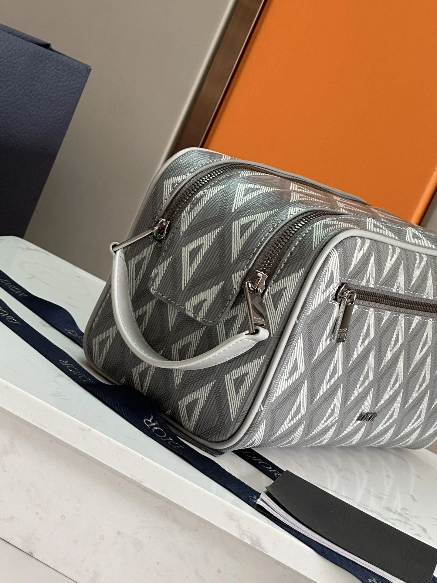 Top mirror Christian Dior Cosmetic Bags
