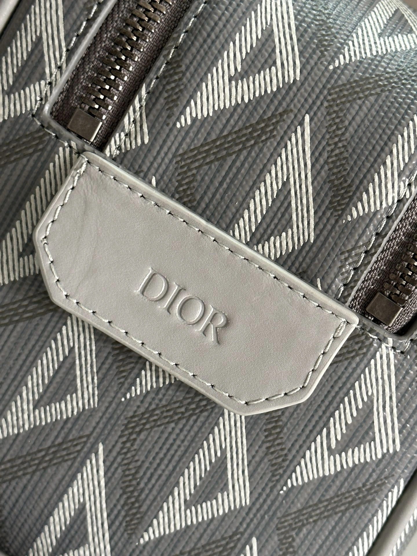Top mirror Christian Dior Cosmetic Bags