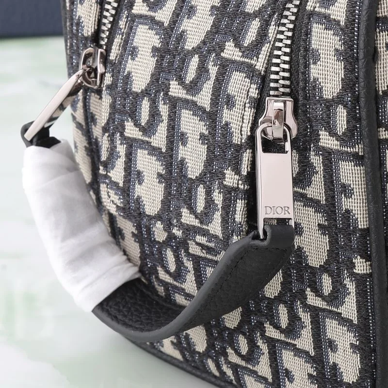 Low-cost Christian Dior Cosmetic Bags