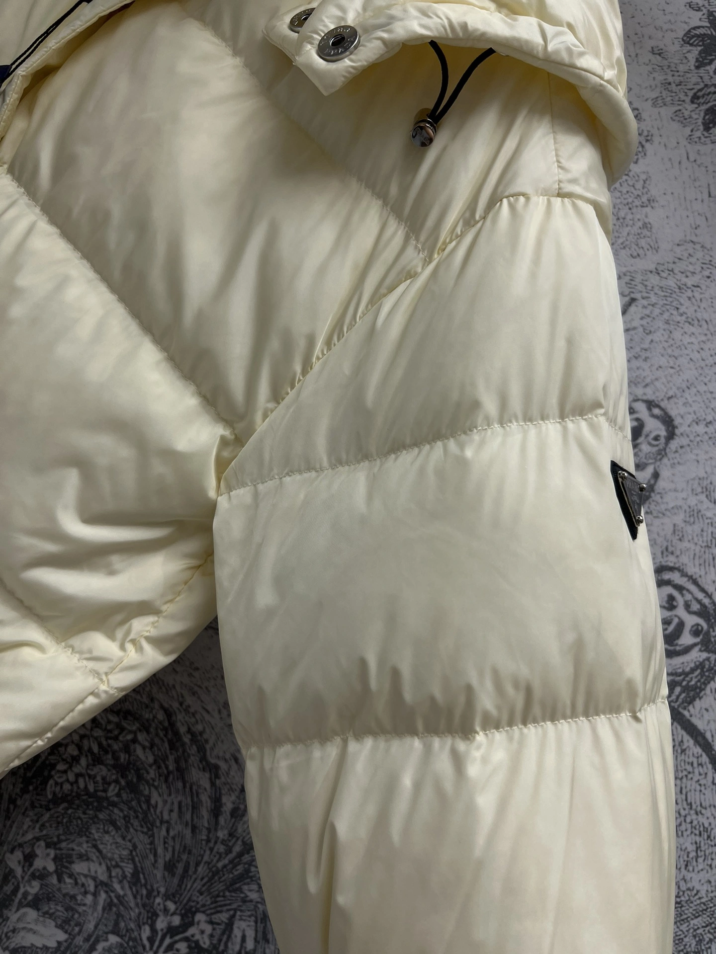Top mirror Christian Dior Down Jackets