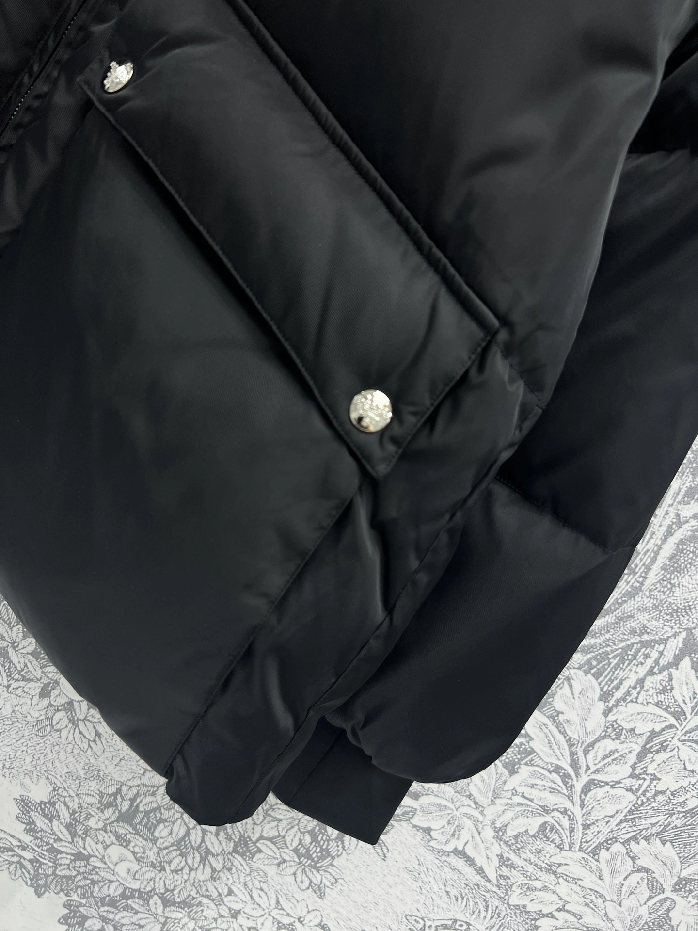 Top mirror Christian Dior Down Jackets