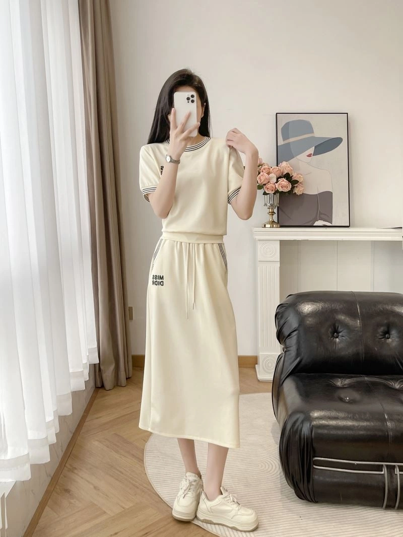 Top match Christian Dior Dress Suits