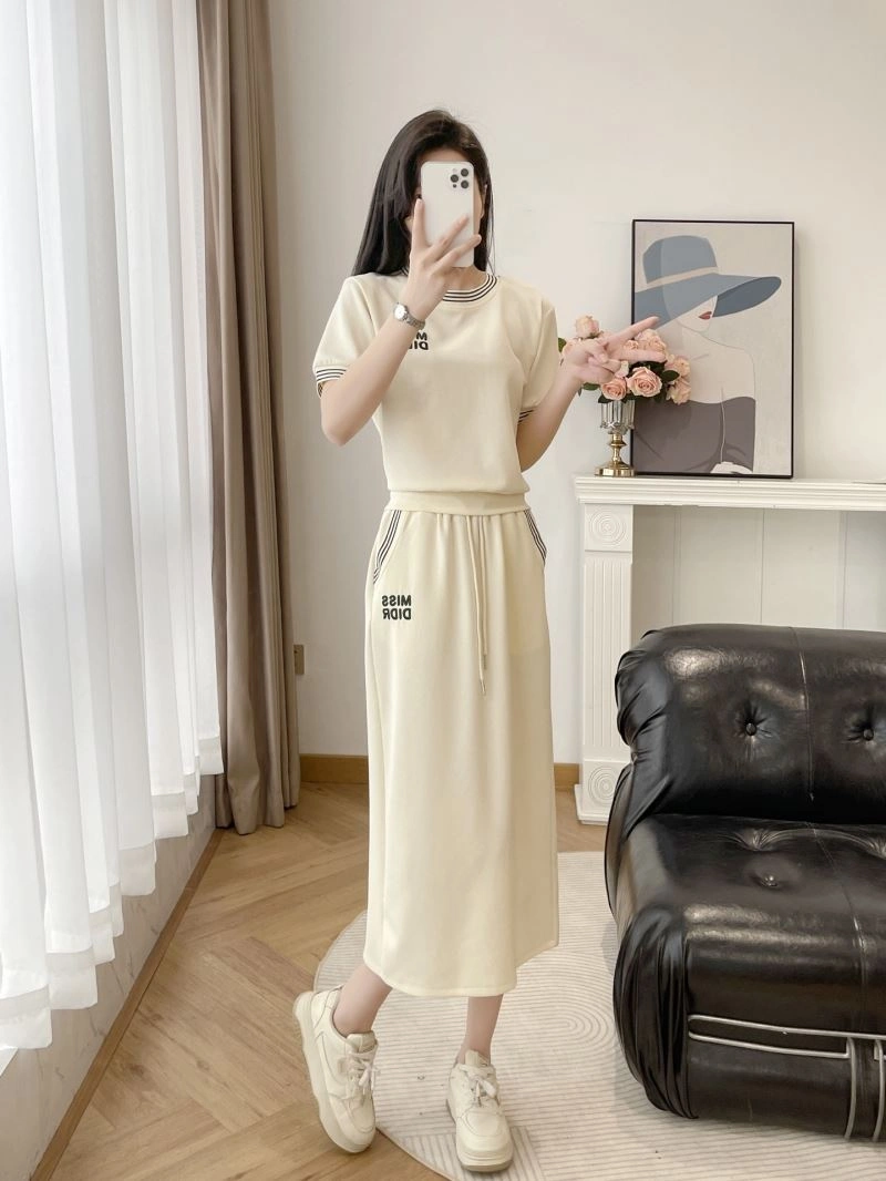 Top match Christian Dior Dress Suits