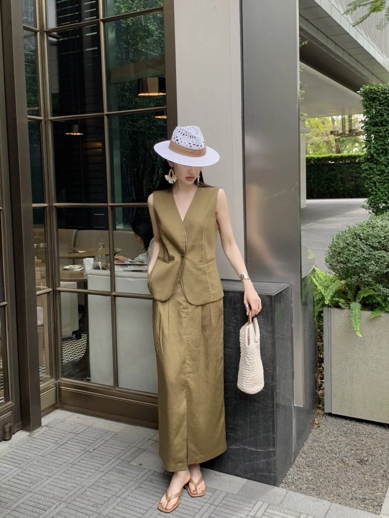 Value-priced Christian Dior Dress Suits