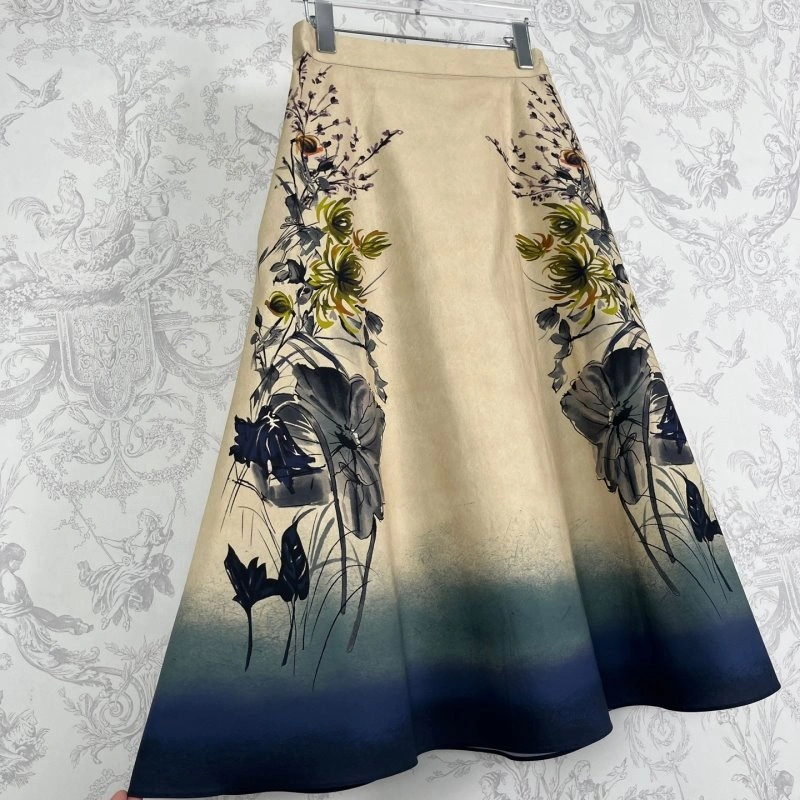 High fidelity Christian Dior Dress Suits