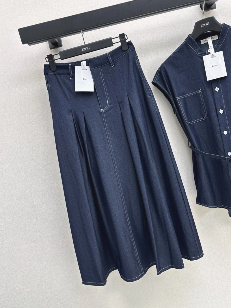 Top mirror Christian Dior Dress Suits