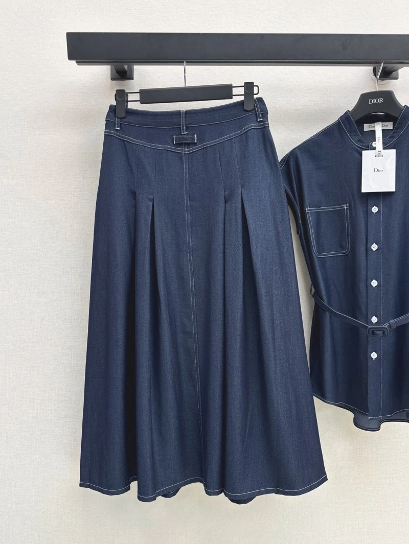 Top mirror Christian Dior Dress Suits