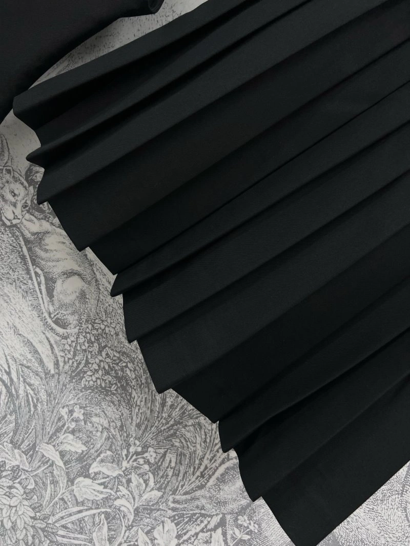 Low-cost Christian Dior Dress Suits