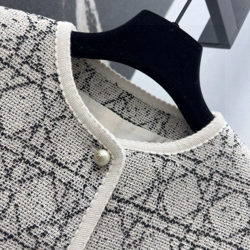 Low-cost Christian Dior Dress Suits