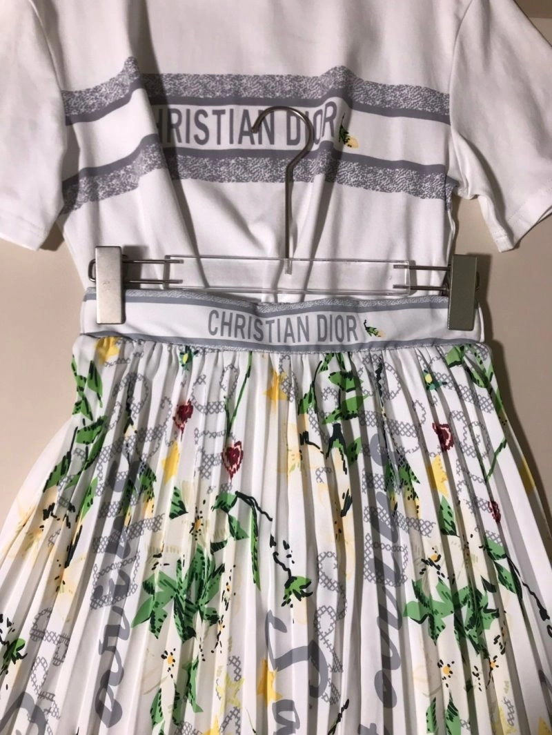 Accurate model Christian Dior Dress Suits