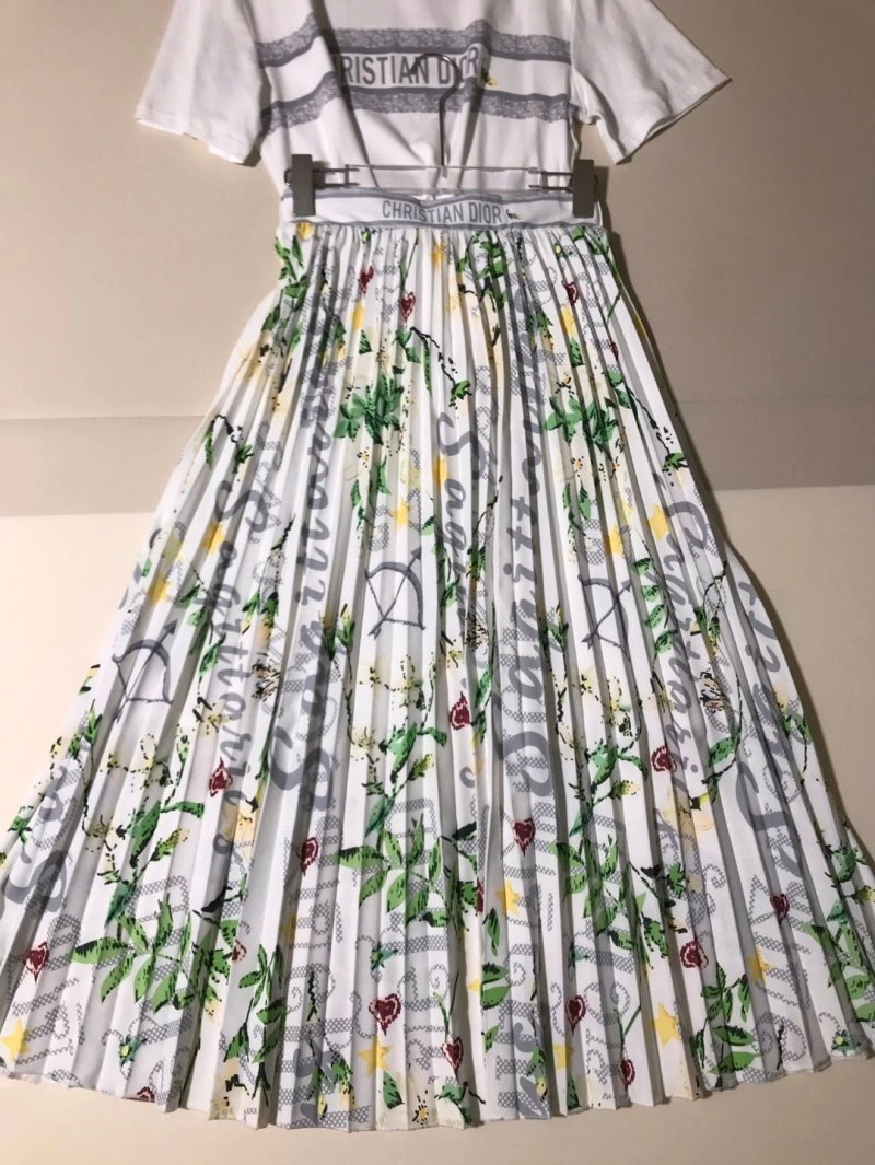 Accurate model Christian Dior Dress Suits