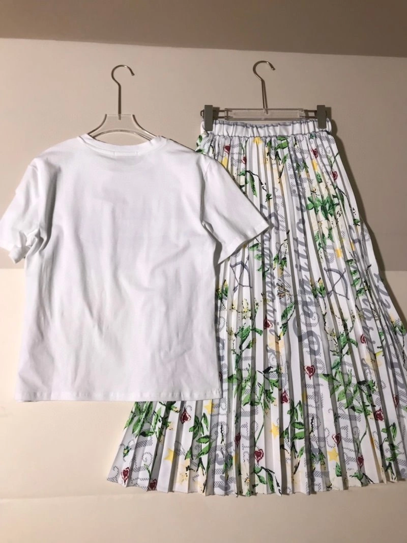 Accurate model Christian Dior Dress Suits