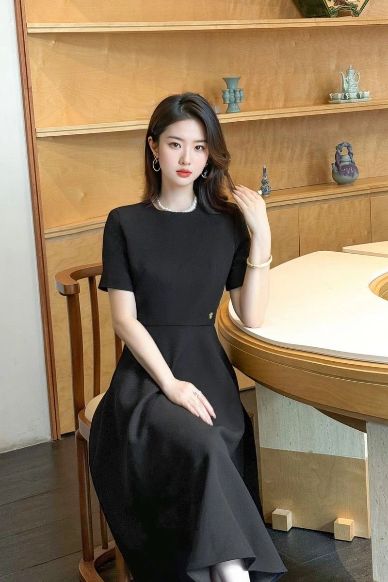 Inexpensive Christian Dior Dress