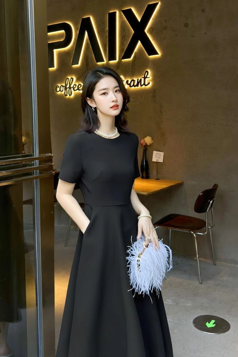 Inexpensive Christian Dior Dress