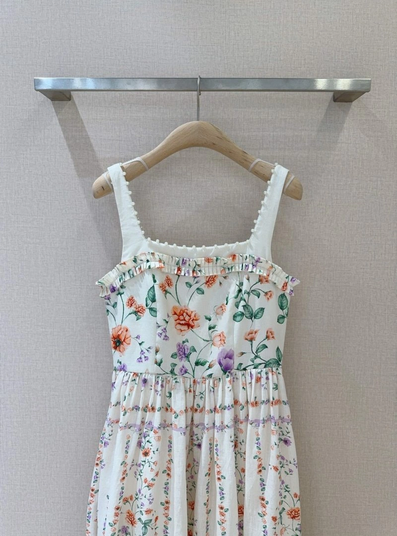 Accurate model Christian Dior Dress