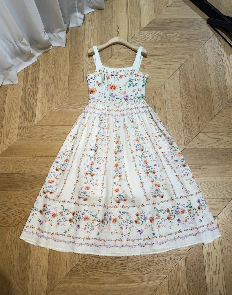Accurate model Christian Dior Dress