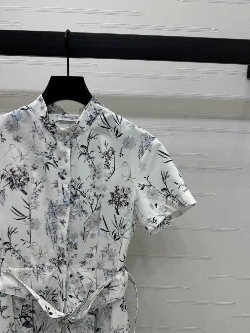 Low-cost Christian Dior Dress